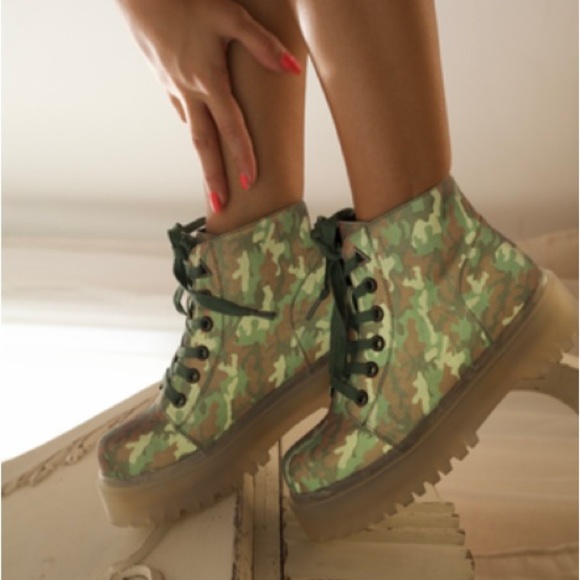 YRU | Shoes | Yru Slayr Slayer Reflective Camo Vegan Leather Platform ...
